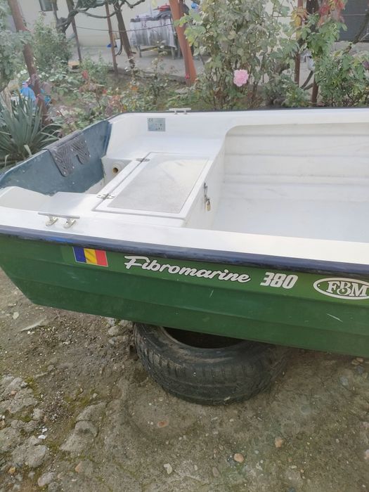 Barca Pescuit Fibromarin 380/150 Calarasi • OLX.ro
