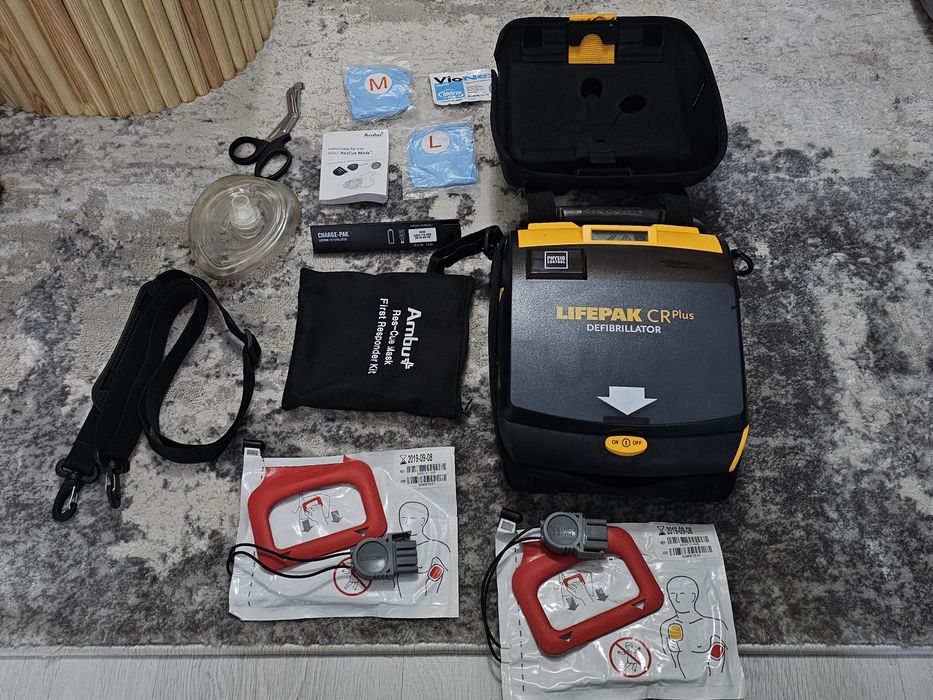 Defibrilator portabil LIFEPAK CR plus medtronic Suceava • OLX.ro