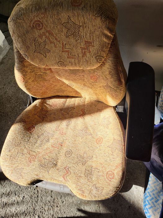 Scaun tractor Grammer perna de aer Targu-Mures • OLX.ro