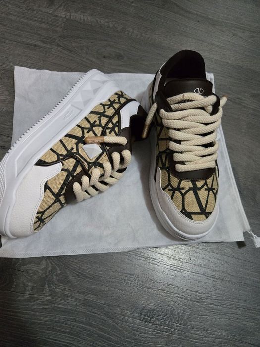 De vânzare Adidasi barbati Craiova • OLX.ro