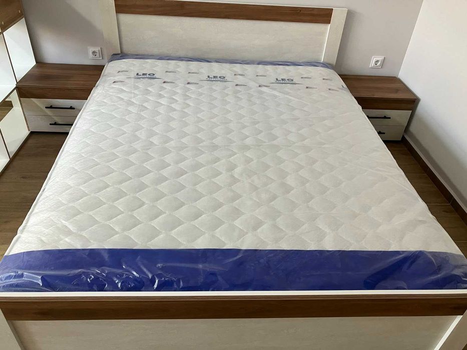 Спалня с матрак-160*190 и две нощни шкафчета гр. Велико Търново Колю Фичето • OLX.bg