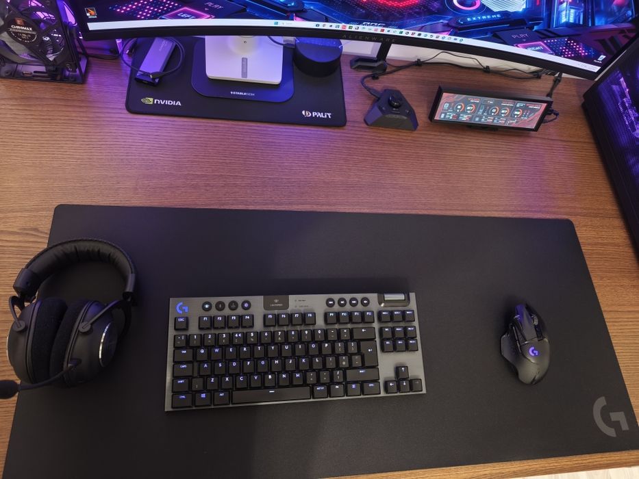 Set tastatura + mouse + mousepad + casti Logitech Bucuresti Sectorul 5 ...