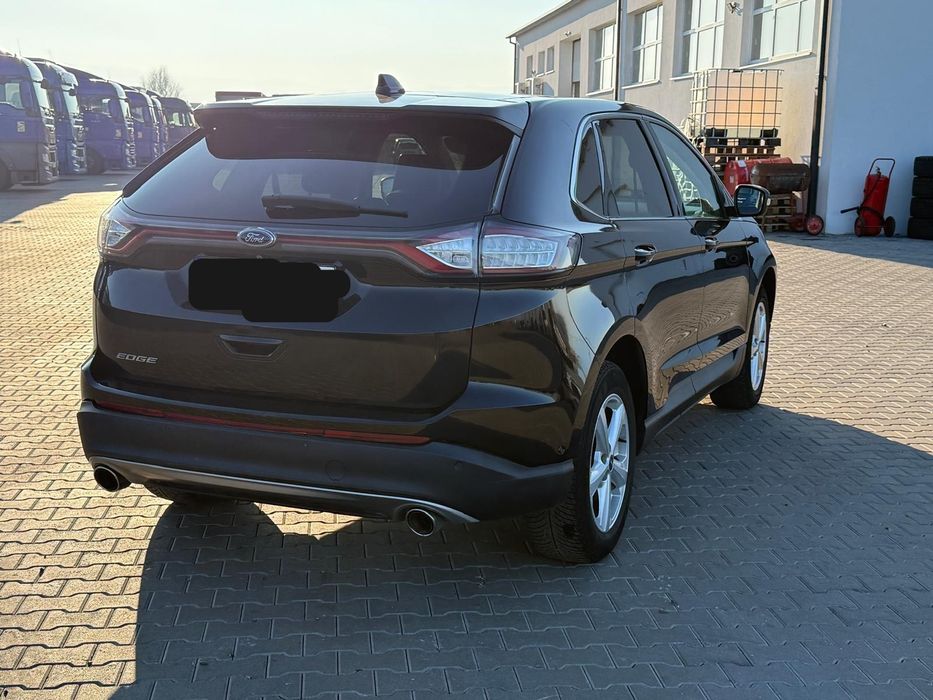 Ford Edge An fabricație 2017 4x4 210 CP Sibiu • OLX.ro