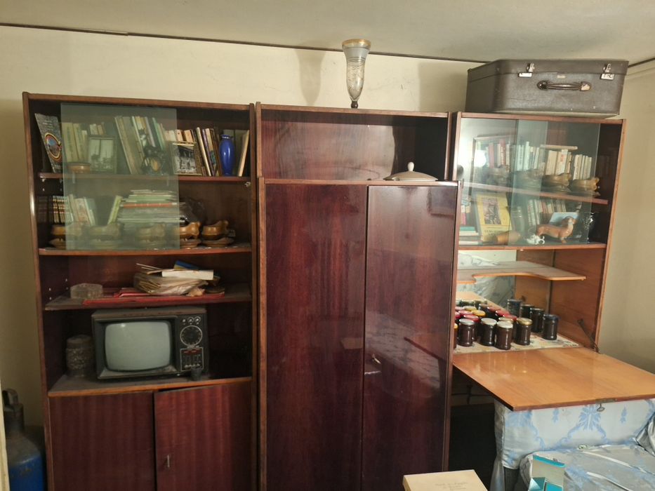 Donez Mobila lemn masiv vintage/retro Bucuresti Sectorul 3 • OLX.ro
