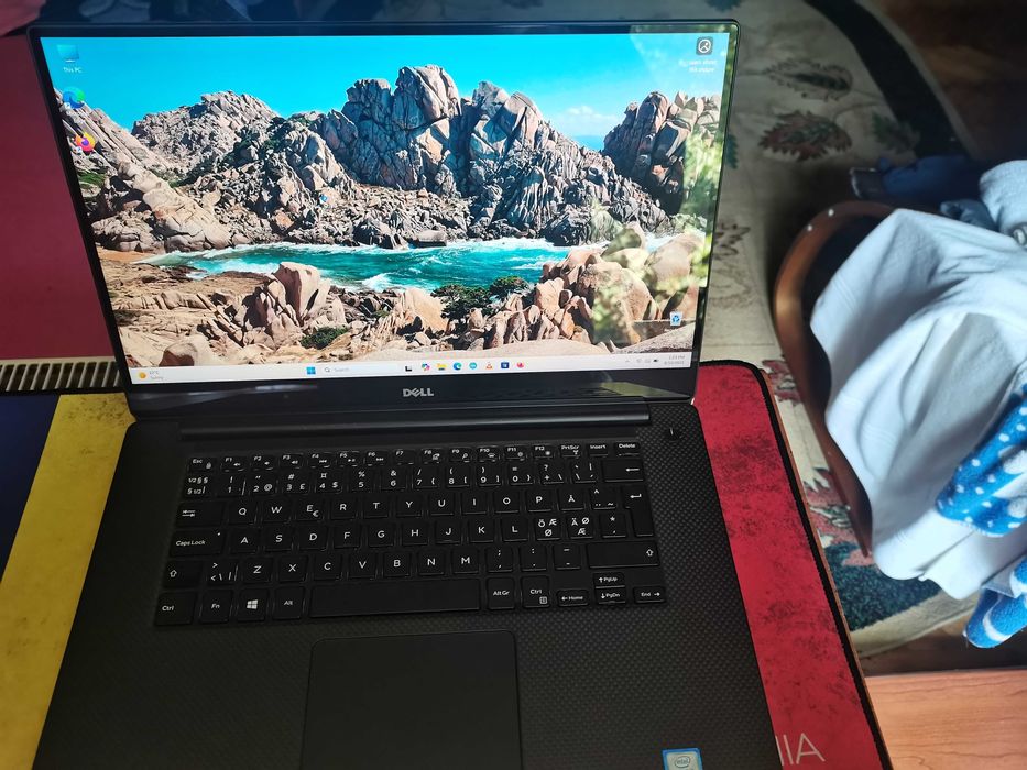 Laptop Dell i7 Precision 5520 Bacau • OLX.ro