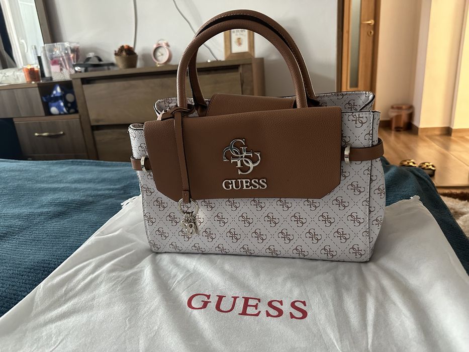 Geanta Guess dama albă Bistrita • OLX.ro