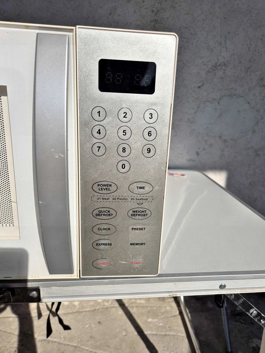 Cuptor cu microunde whirlpool Codlea • OLX.ro