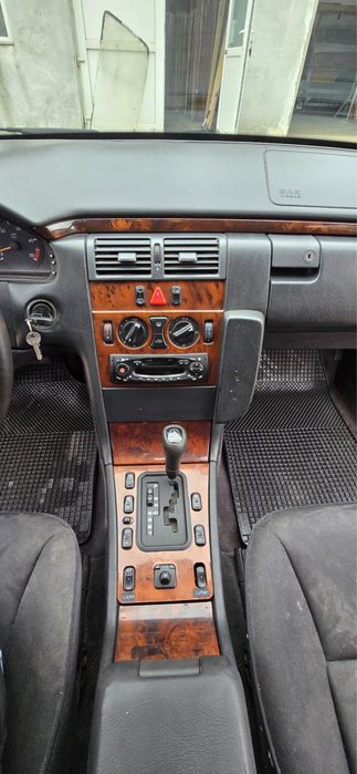 Dric funerar mercedes benz E 290 Galati • OLX.ro