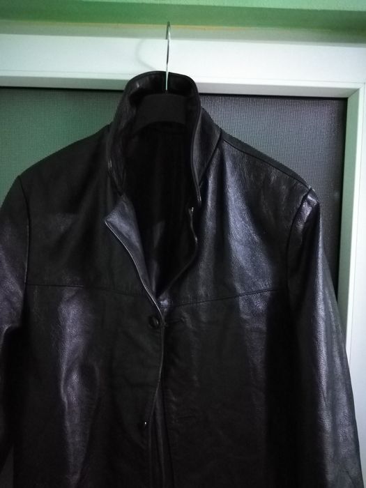 Vând geaca neagra din piele naturala tip sacou făcută la comanda nouă ...