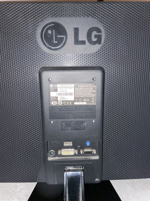 Monitor lg flatron ips234 Rosu • OLX.ro