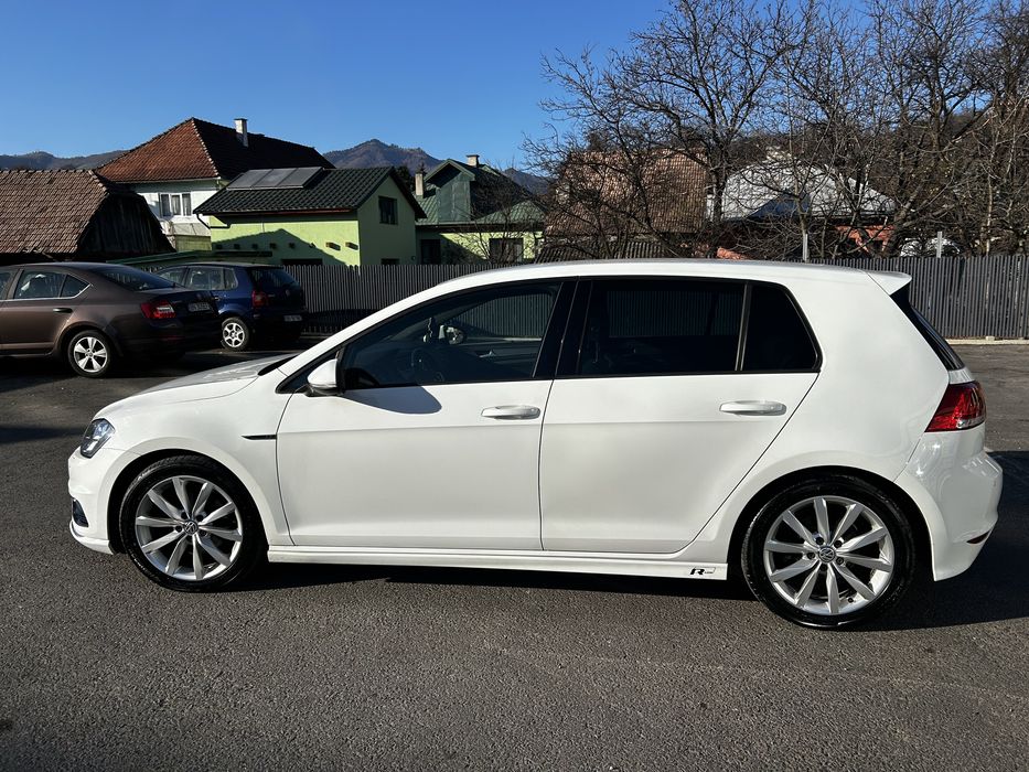 De vanzare Wolkswagen golf 7 R line , an 2015 Cormaia • OLX.ro