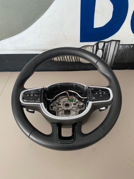 Volan R-design VOLVO XC90 XC60 S90 V90 S60 V60 2014+ 39834466 Baia • OLX.ro