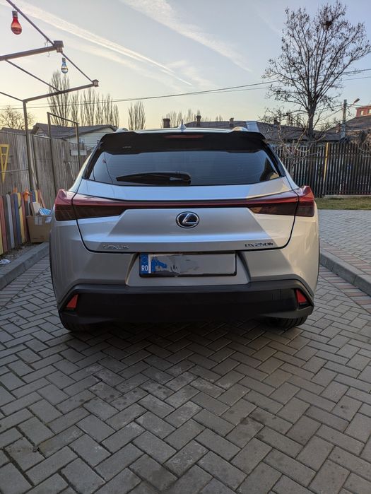 Lexus ux 250H hybrid Craiova • OLX.ro