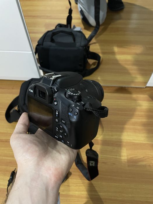 Canon EOS 1300D full kit II Iasi • OLX.ro