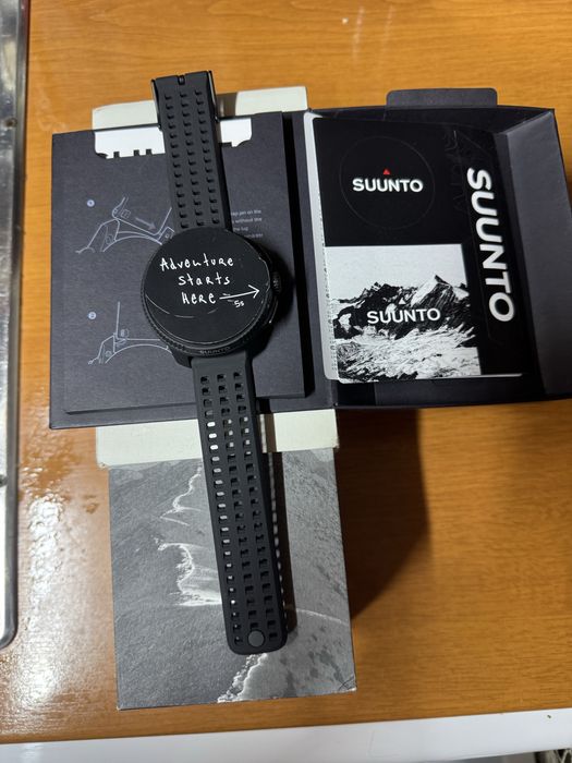 Чисто нов Смарт часовник Suunto Race OW224 гр. София Враждебна • OLX.bg