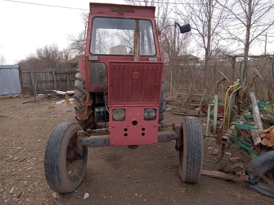 TRACTOR U850(1010 FARA 4X4) Vrancea • OLX.ro