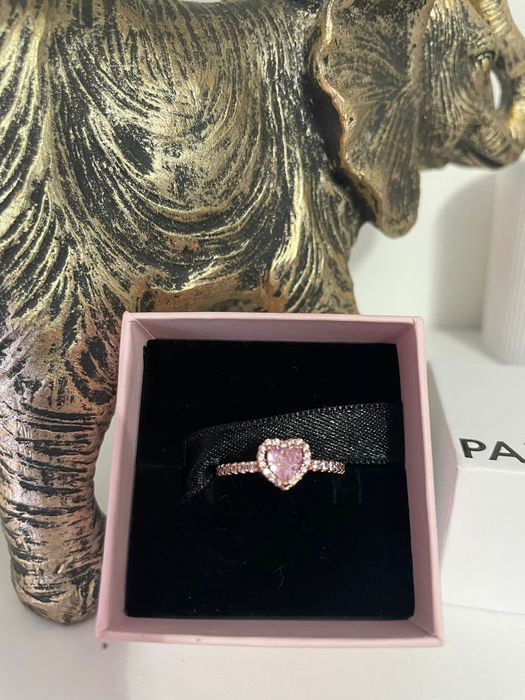 Inel Pandora cu inimioara roz Brasov • OLX.ro