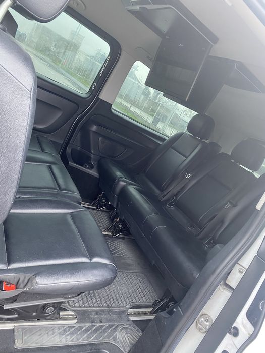 Mercedes Vito 9 locuri , automat 4 matic, variante Ramnicu Valcea • OLX.ro