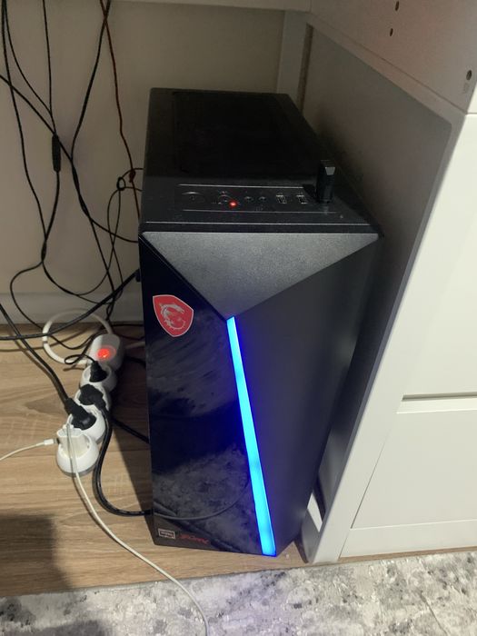 Vand PC complet (cu tot cu monitor) Sarbi • OLX.ro