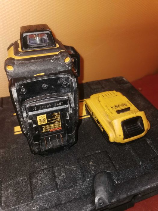 Laser Dewalt 18v Ceuasu de Campie • OLX.ro