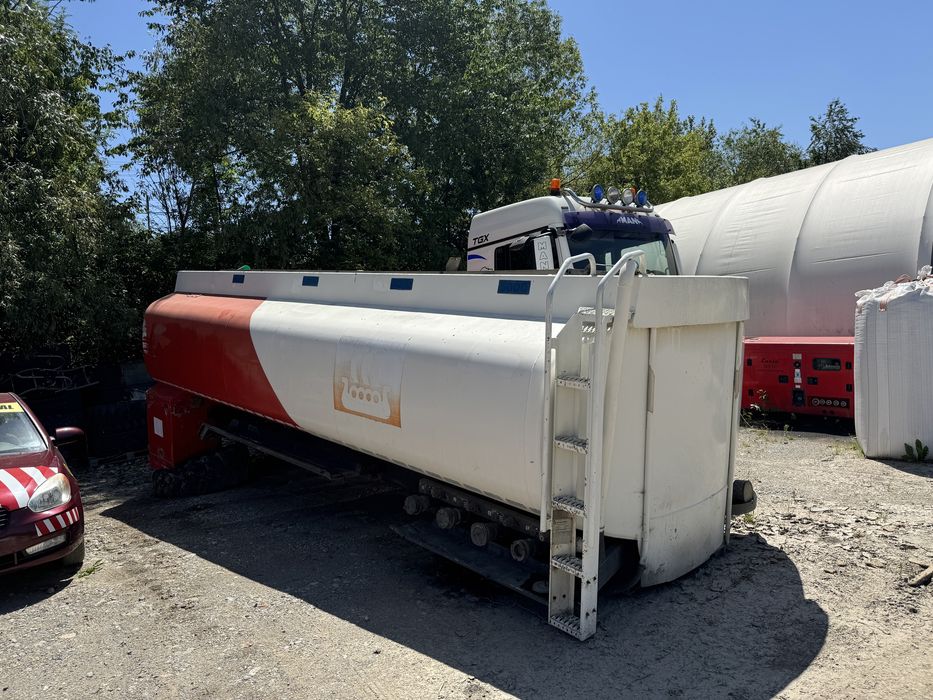 Cisterna aluminiu , bazin 1700 l / 4 compartimente . Pompa , ceas . Comarnic • OLX.ro