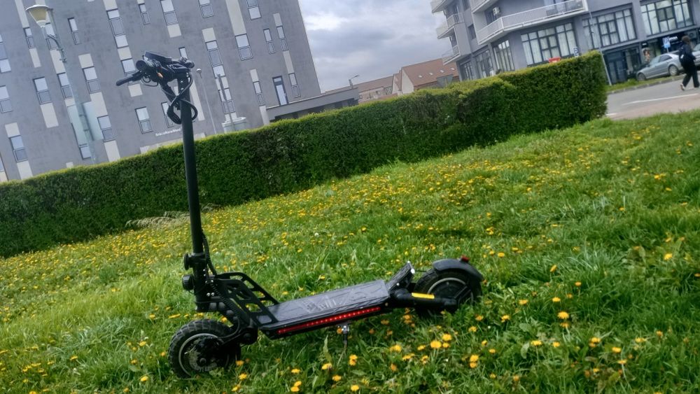 Trotineta electrica kugo G2 PRO originala (MYRIA MY7046) Haieu • OLX.ro