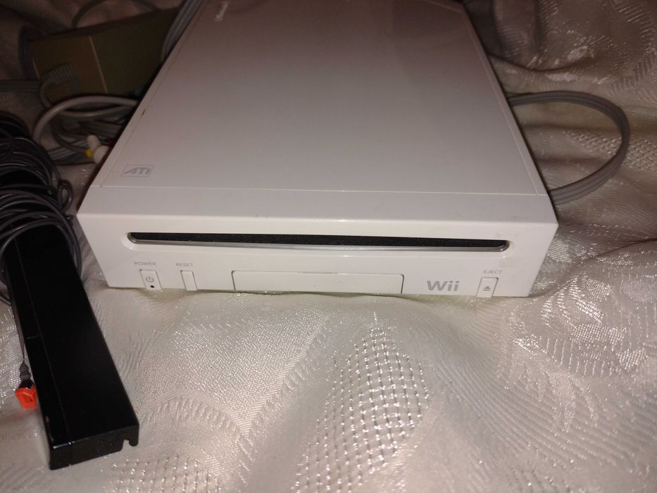 Nintendo Wii Console, White RVL-101-ИГРА гр. София Стрелбище • OLX.bg