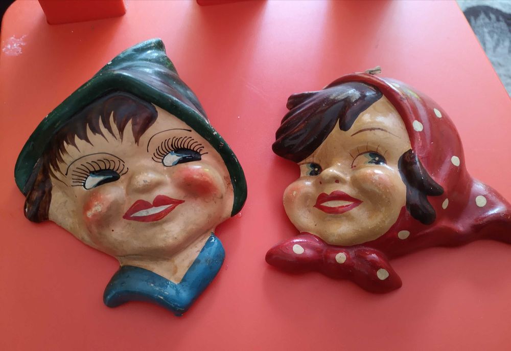 Bibelouri din perioada comunista, (3) Bucuresti Sectorul 6 • OLX.ro