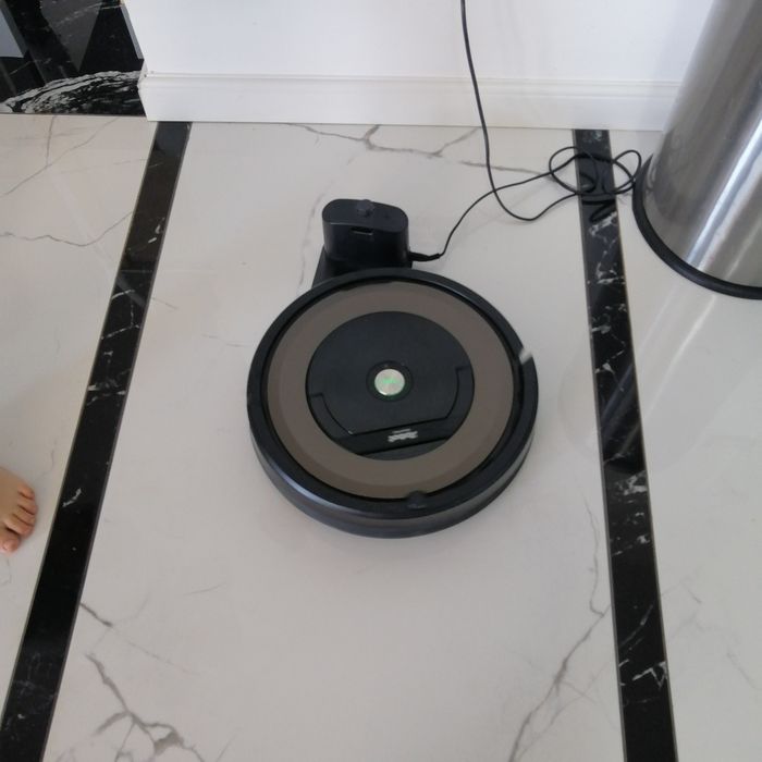 Aspirator IRobot Roomba 896 Roman • OLX.ro