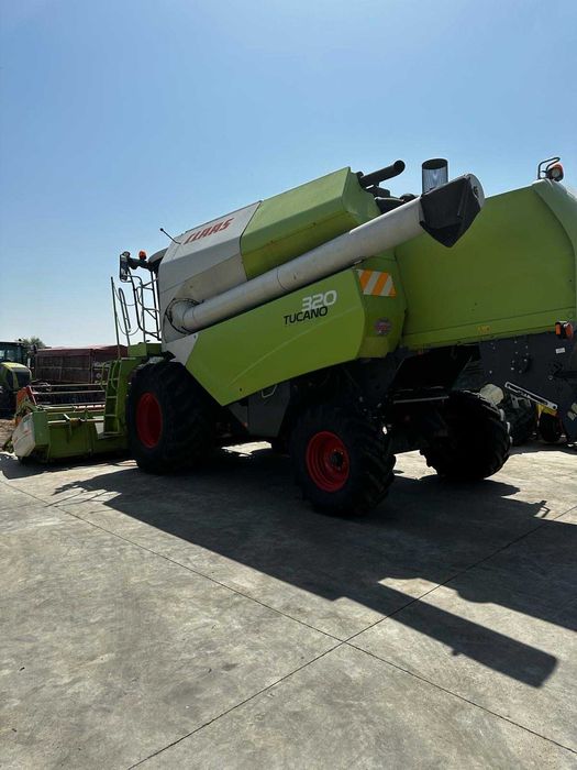 Combina CLAAS Tucano 320 Pielesti • OLX.ro