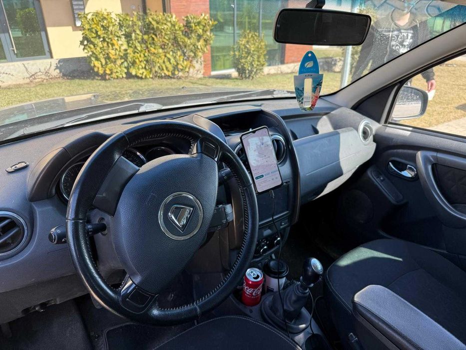 Duster 1.5 diesel 4X4 - fab 10.2015 . 126.000 km PRESTIGE Iasi • OLX.ro