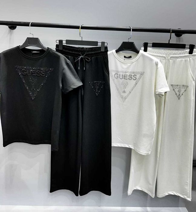 Compleu dama model nou, cu strasuri Suceava • OLX.ro