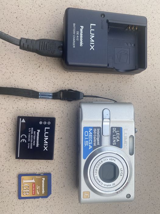 Panasonic lumix DMC FX 12 Bacau • OLX.ro