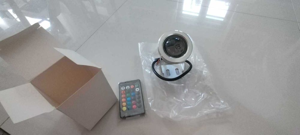 Proiector led subacvatic exterior gradina piscina multicolor 12V 10W ...