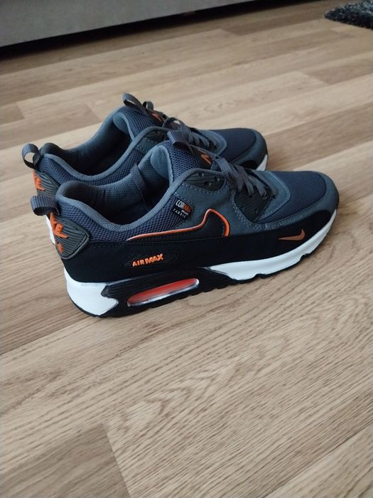 Adidasi Nike Air Max nr.42 Satu Mare • OLX.ro
