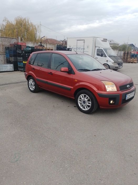 Proprietar vand masina Ford Fusion 49000km Craiova • OLX.ro