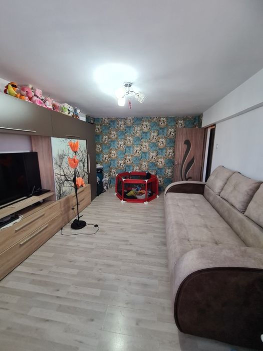 GAVANA 3 // 2 camere cf1 decomandat , etaj 3 , mobilat / utilat Pitesti ...