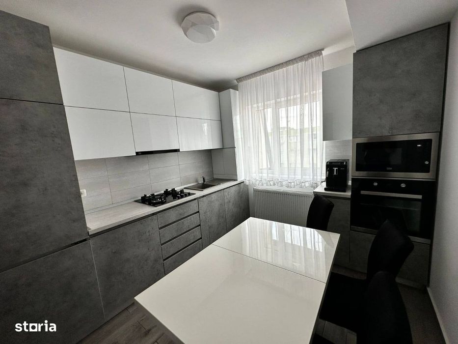 Apartament de 3 camere zona TRACTOTRUL,Complex VIVAMUS, Brasov • OLX.ro