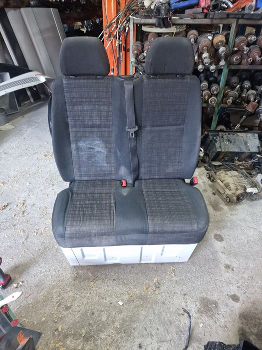 Bancheta dreapta 2 locuri mercedes sprinter w906 vw crafter Francesti-Coasta • OLX.ro