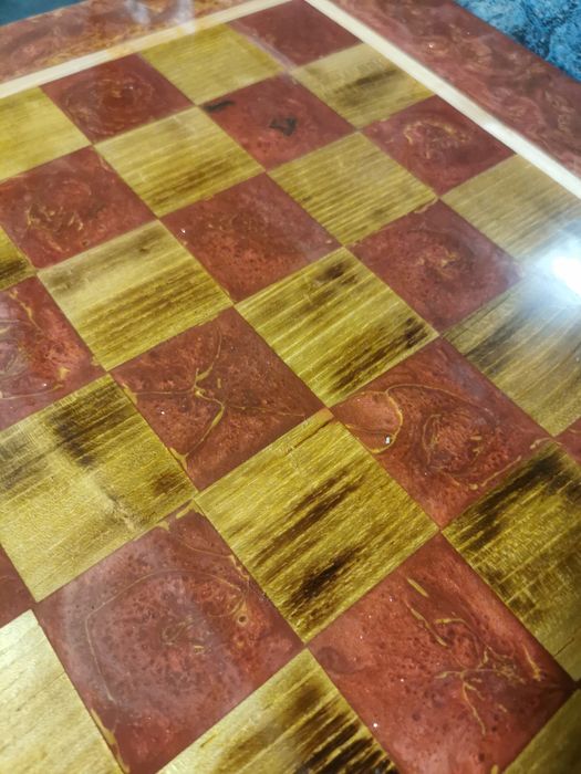 Șah din Rășină Epoxy și lemn de stejar (doaga de butoi) Bucuresti ...