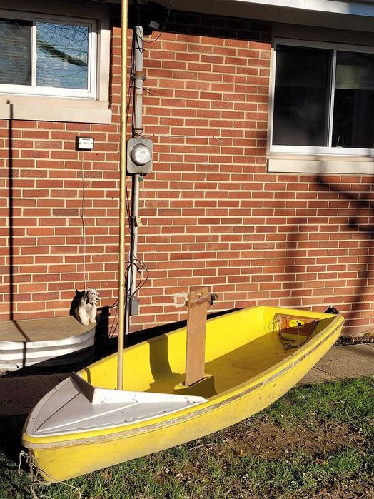 Barca pescuit, Velier, Yola marca Snark Sunflower 3.3 Brasov • OLX.ro