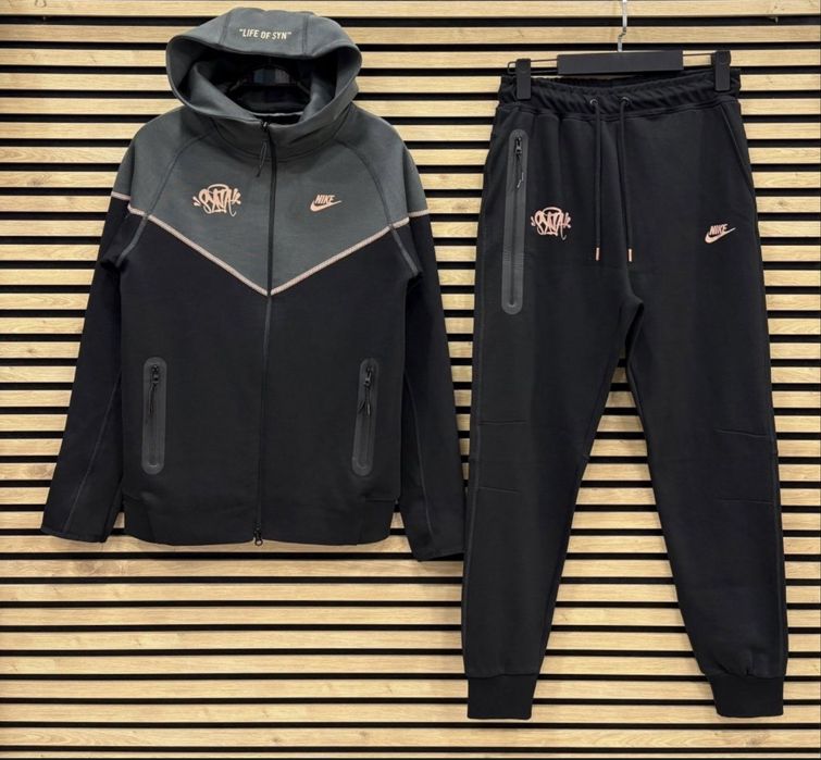 Compleu Nike Tech x Central Cee (marimi: S, M, L, XL, XXL) Arad • OLX.ro