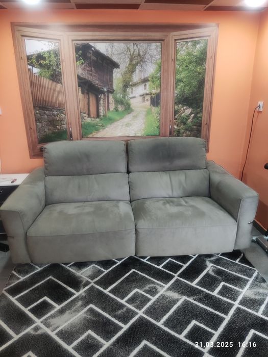 Диван с електрически механизъм гр. Червен бряг • OLX.bg