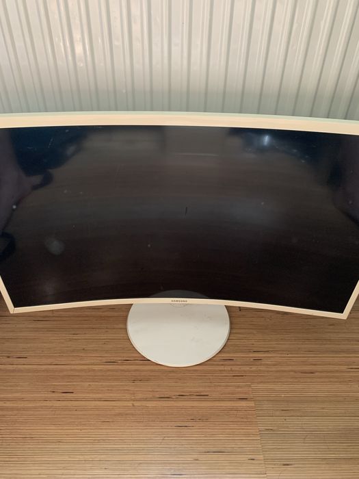 Vand monitor Samsung stricat Bucuresti Sectorul 6 • OLX.ro