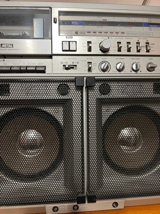 Radio casetofon SHARP GF 777 boombox stare perfecta Galati • OLX.ro