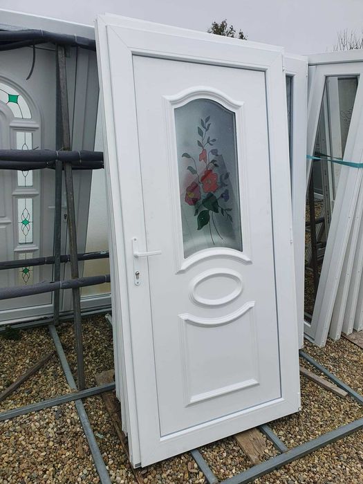 Usi pvc noi modele deosebite de la 990 lei Lugoj • OLX.ro