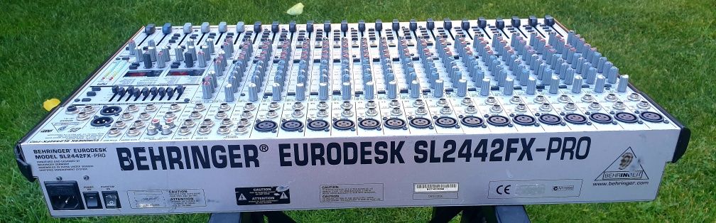 Mixer Behringer Eurodesk SL2442FX-Pro 24 Piatra Neamt • OLX.ro