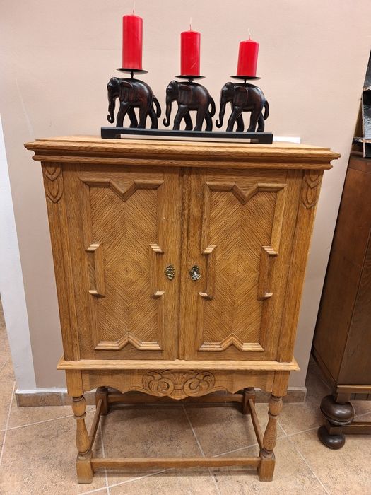 Винтидж шкаф Белгийски дъб гр. София Гео Милев • OLX.bg