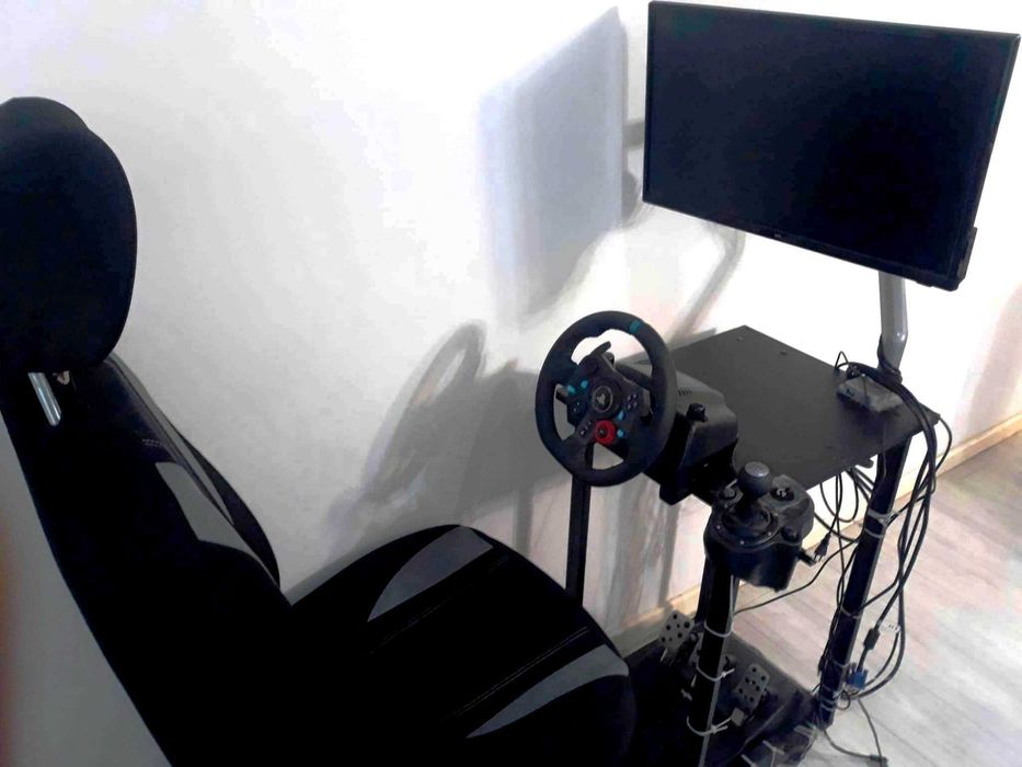 Stand dedicat pentru jocuri cu Volan Logitech G29 Driving Force ...