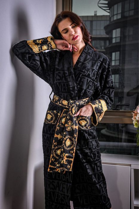 VERSACE (версаче) Халат гр. Пловдив Център • OLX.bg